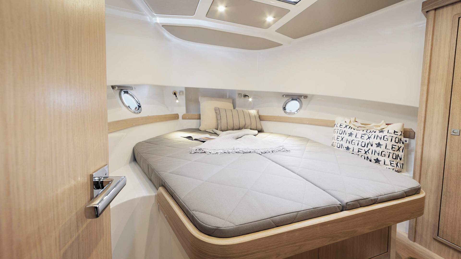 Sargo Boats - Sargo 36 Explorer